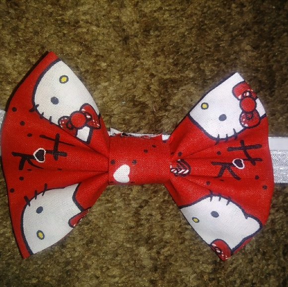 Hello Kitty | Accessories | Hello Kitty Bow | Poshmark